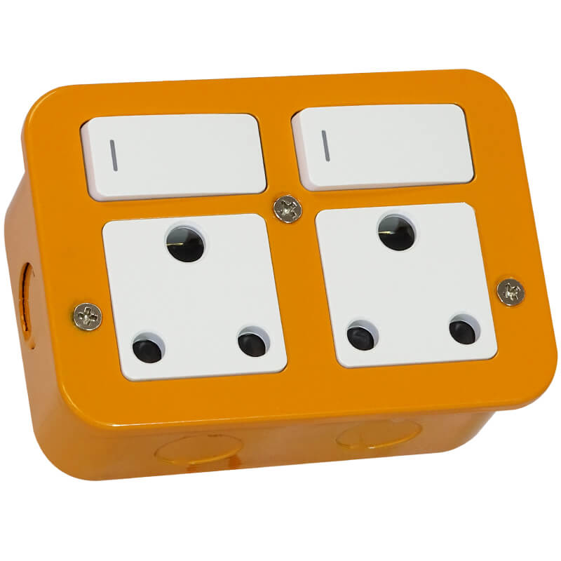 VETi 1 - Industrial Switched RSA Socket Outlet - Industrial & Weatherproof | MajorTech